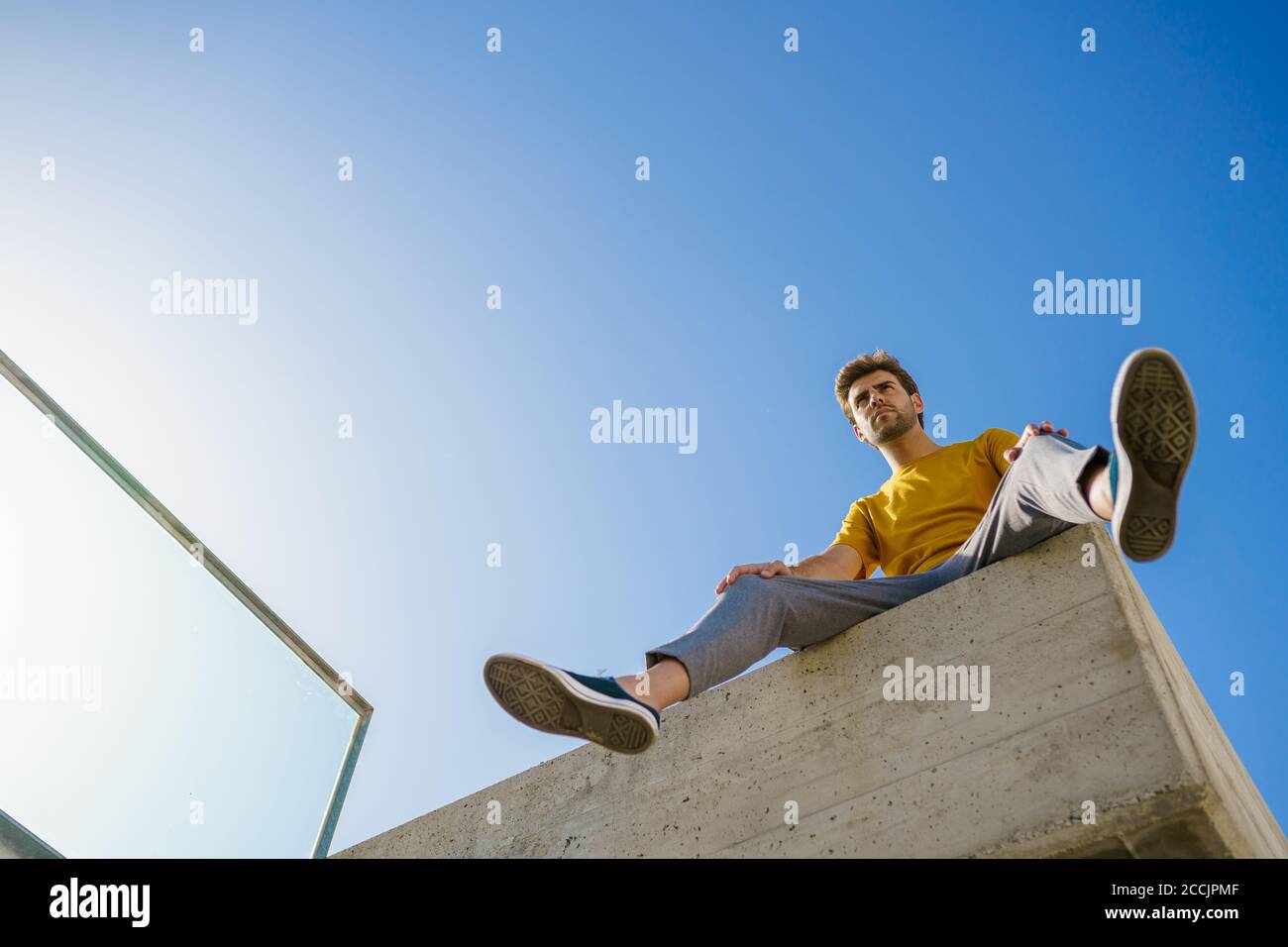 Guy millennial hi-res stock photography and images - Alamy