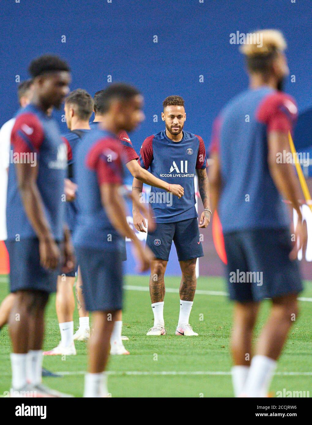 Neymar psg bus hi-res stock photography and images - Alamy