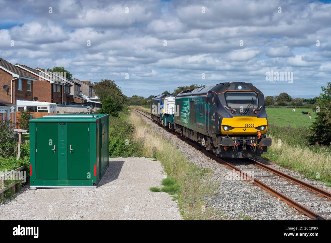 Direct rail Services Class 68 locomotive 68005 Defiant on the Heysham ...