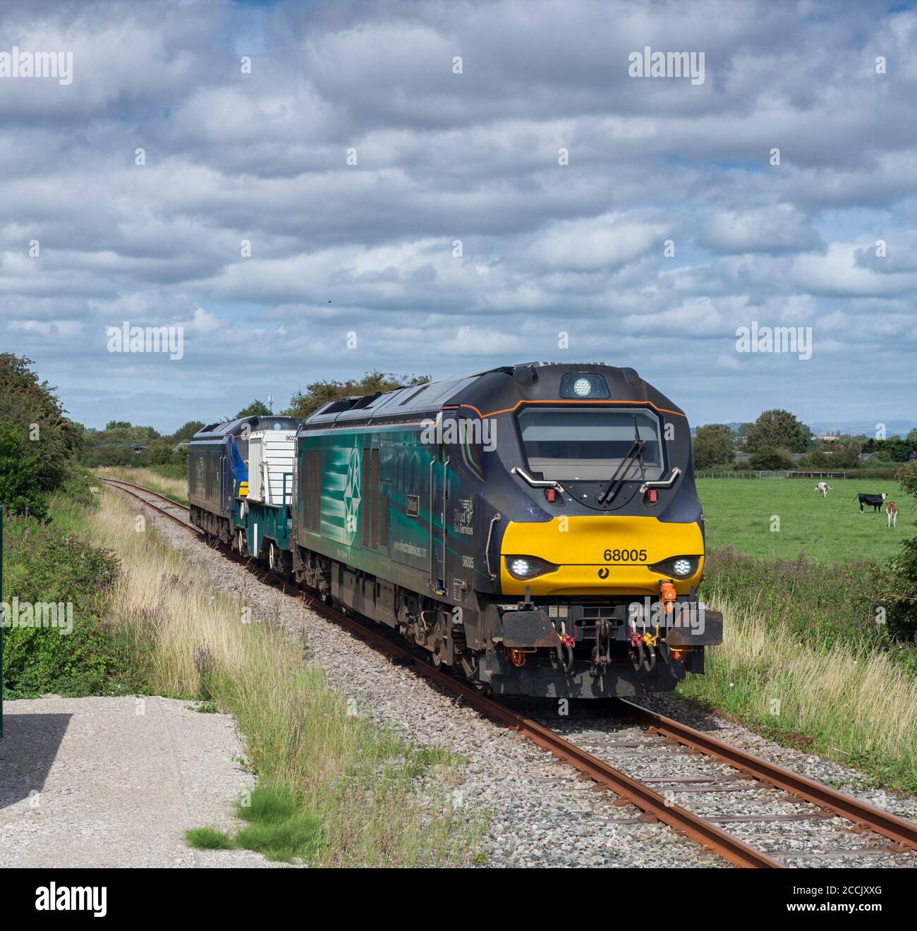 Direct rail Services Class 68 locomotive 68005 Defiant on the Heysham ...