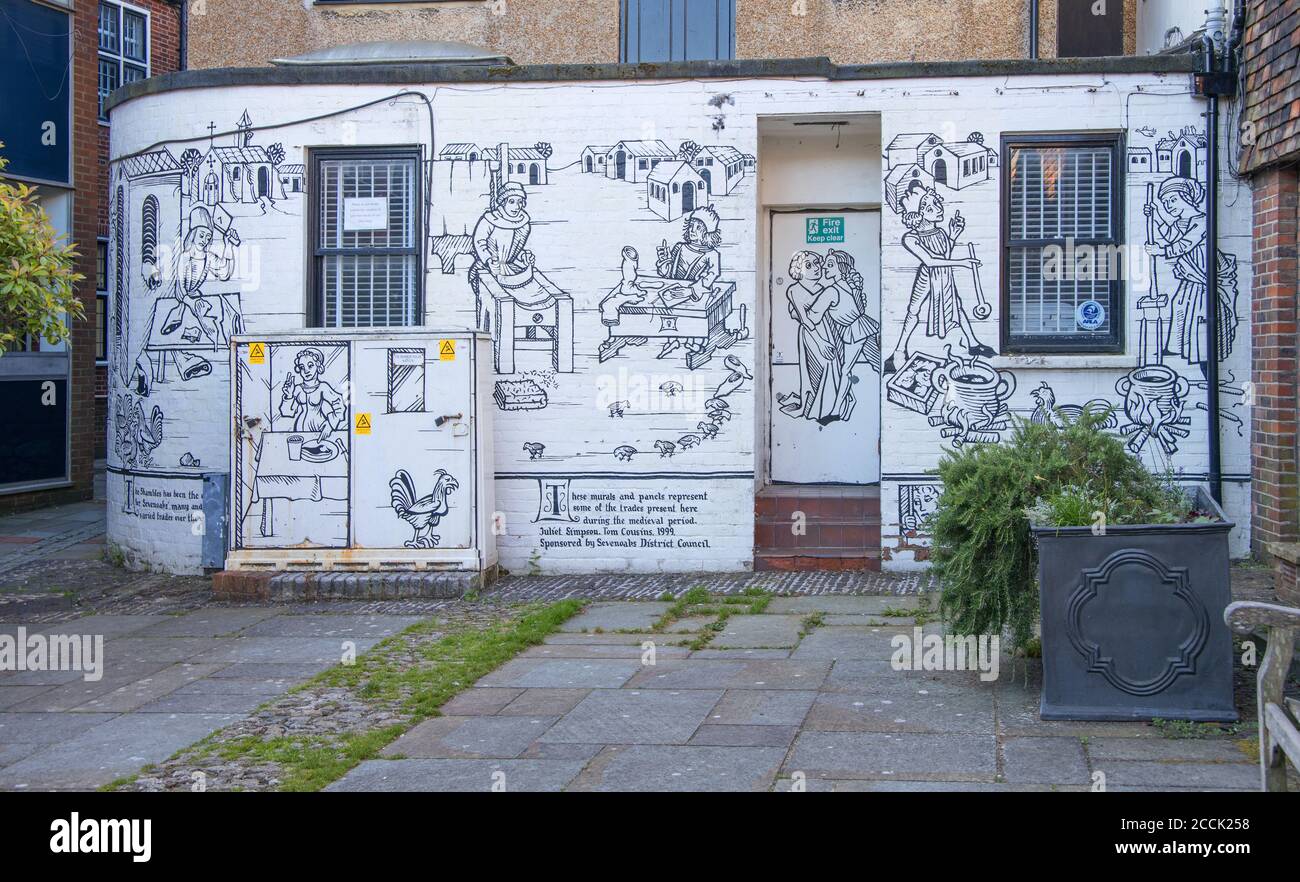 mural in the shambles in the market town of sevenoaks kent Stock Photo ...