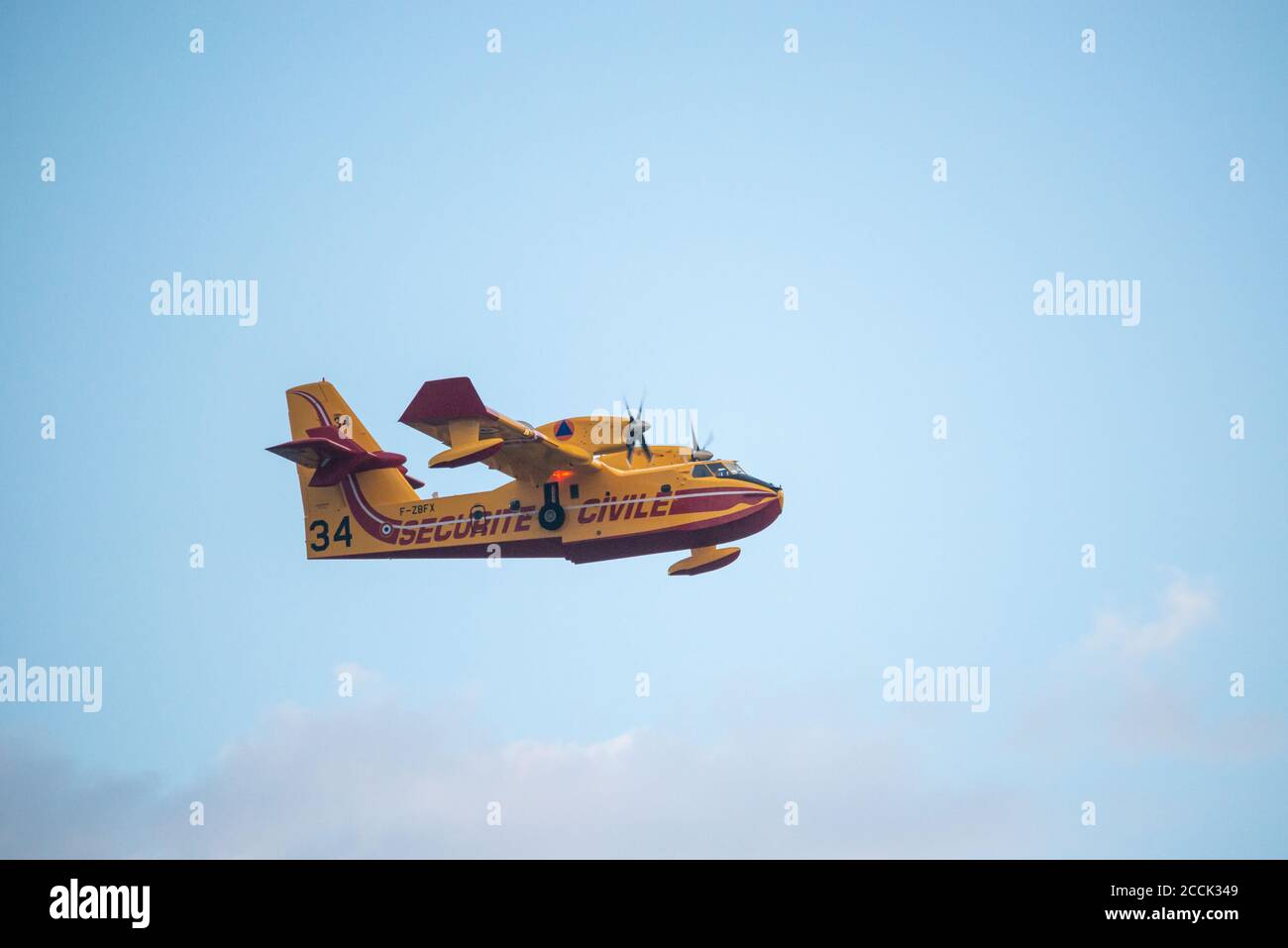 Canadair CL-415 amphibious water bomber in flight Stock Photo - Alamy