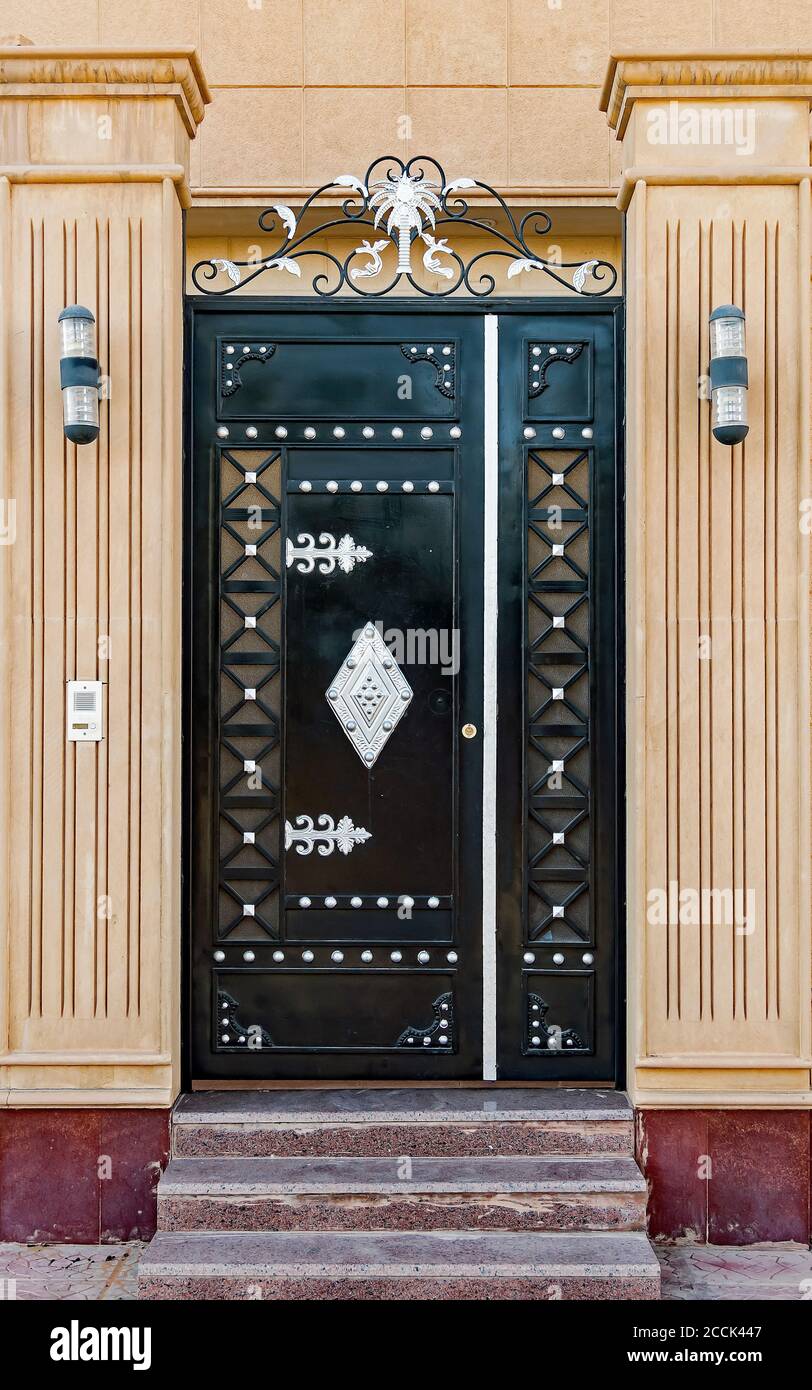 Saudi Arabian doors Stock Photo - Alamy