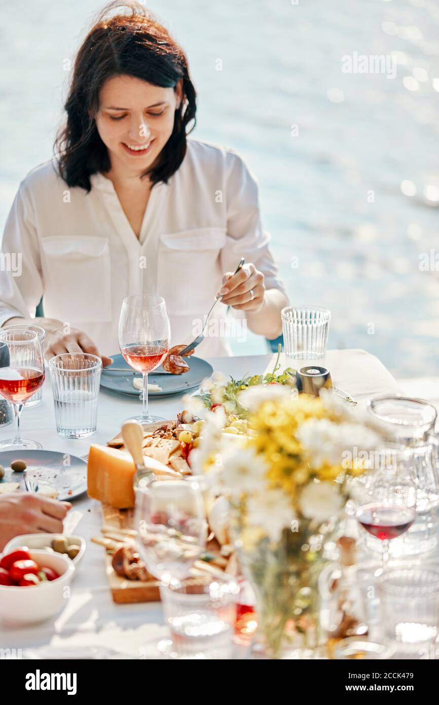 Two people having dinner hi-res stock photography and images - Alamy