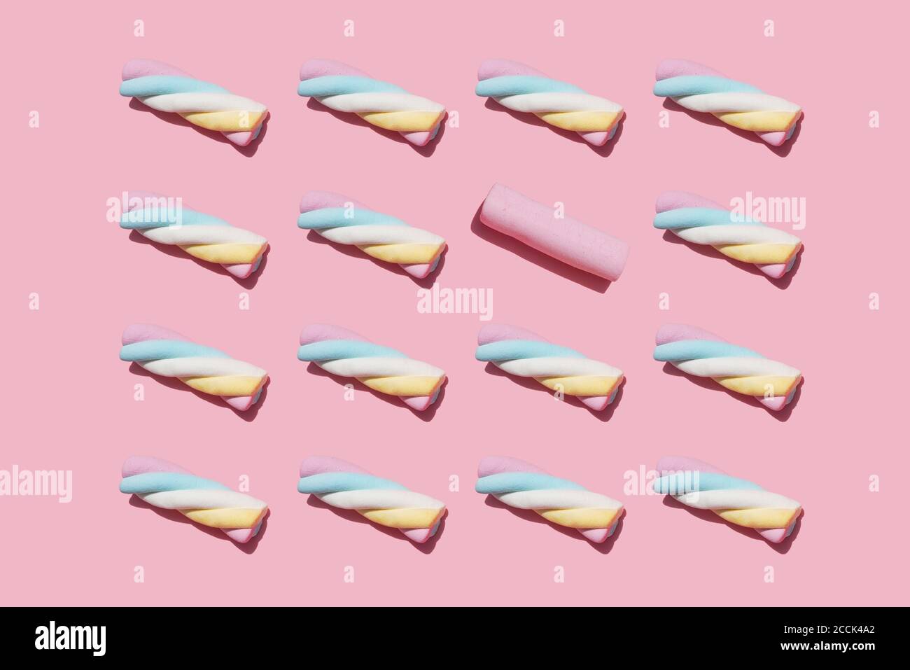 Pink marshmallows in shape hi-res stock photography and images - Alamy