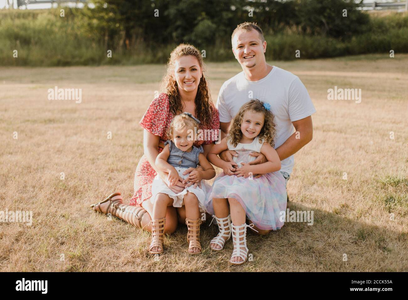 Daughters family parents portrait hi-res stock photography and images ...