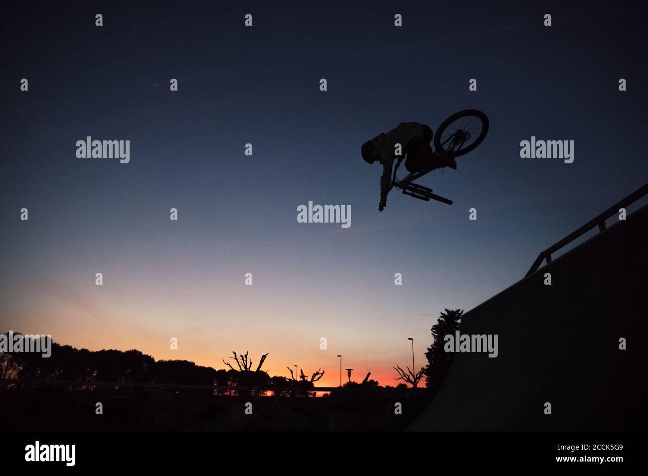Ramp silhouette hi-res stock photography and images - Alamy
