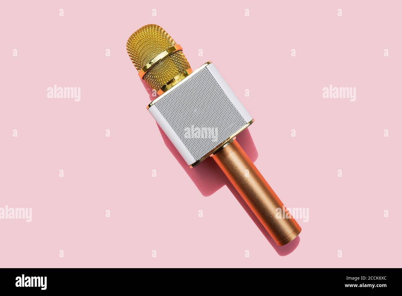Golden microphone hi-res stock photography and images - Alamy