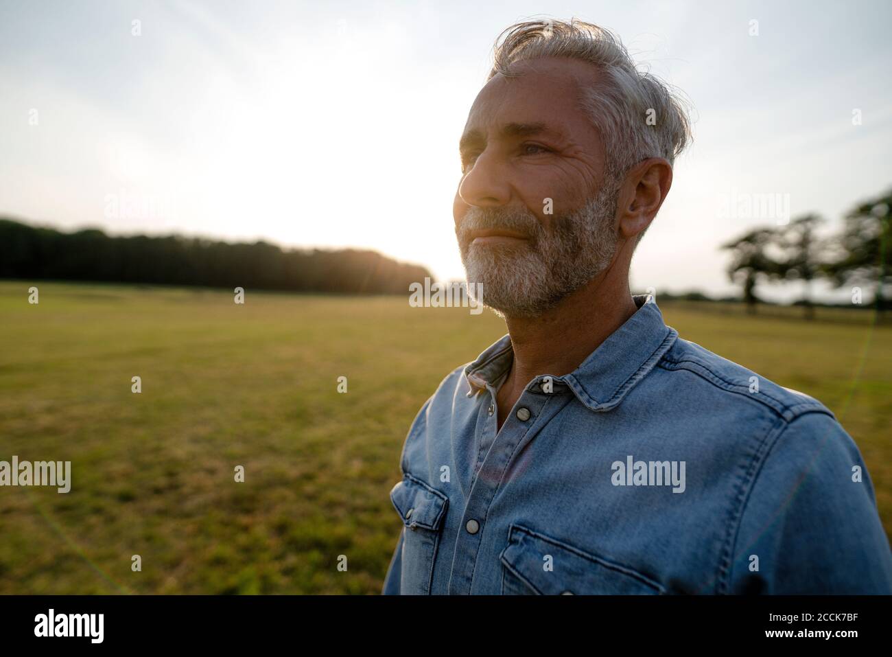 Man countryside pensive hi-res stock photography and images - Alamy