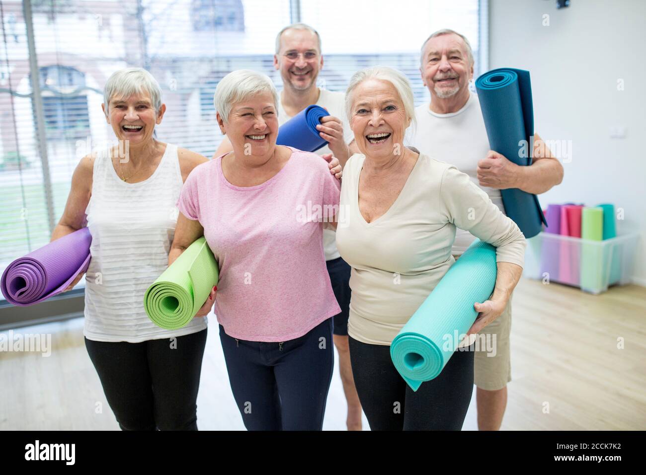 Happy seniors hi-res stock photography and images - Alamy