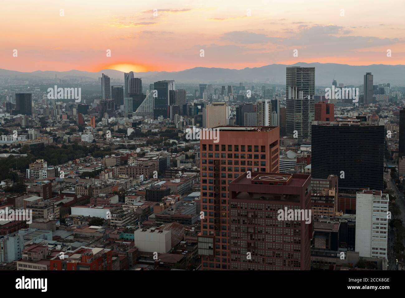 Aerial view of cityscape hi-res stock photography and images - Alamy