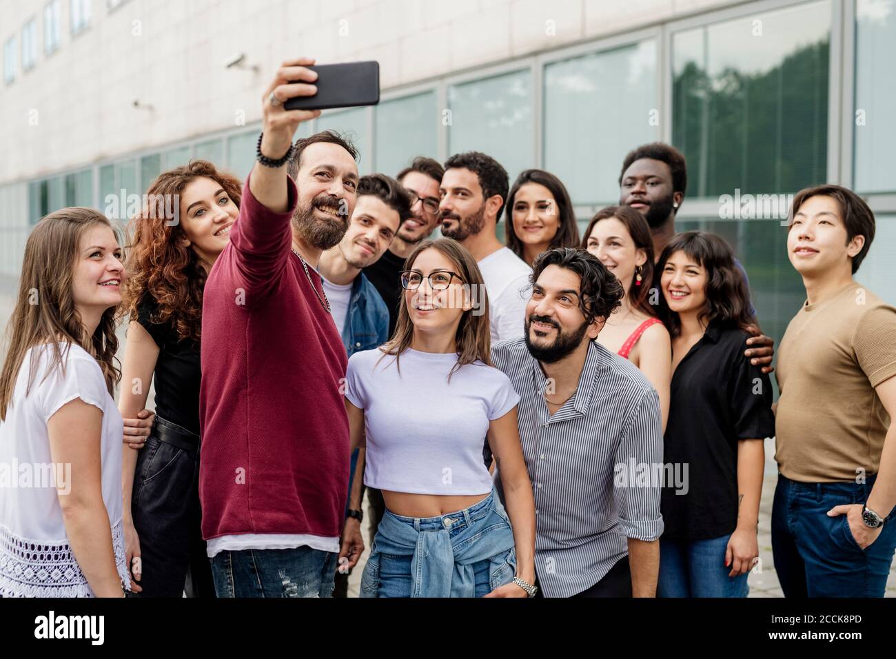 Group selfie asian people hi-res stock photography and images - Alamy