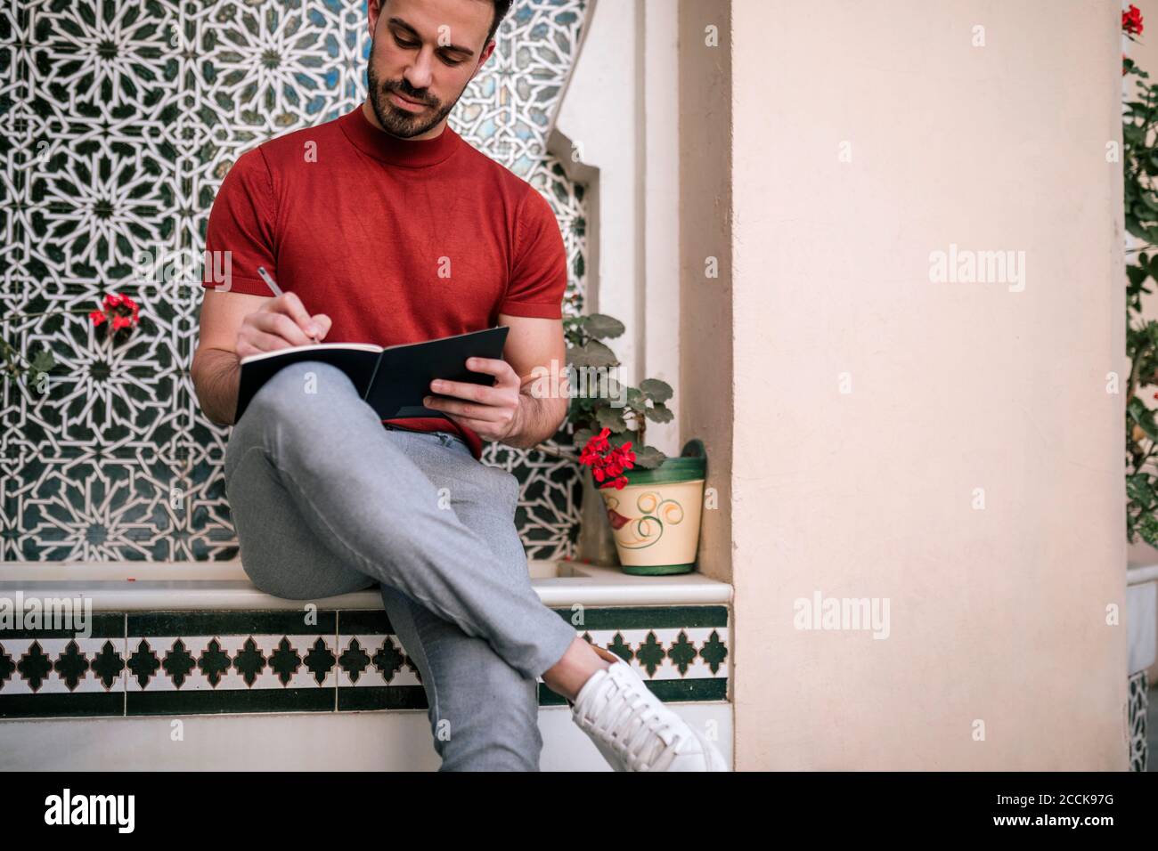 Window with writing hi-res stock photography and images - Alamy