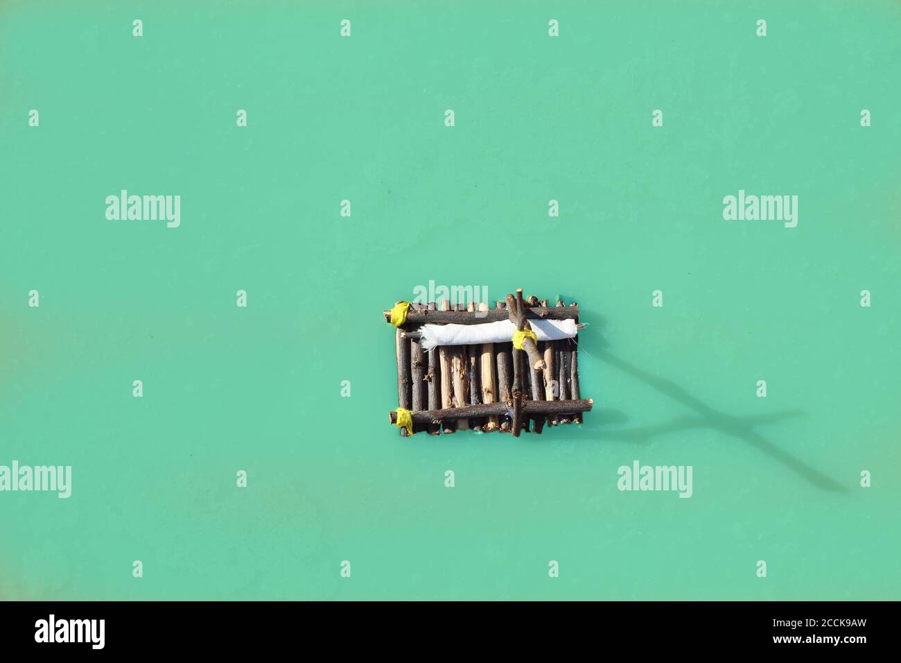 aerial view of wooden raft floating in a lake Stock Photo - Alamy