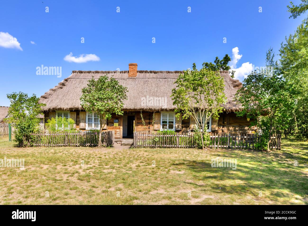 Old rural buildings hi-res stock photography and images - Alamy