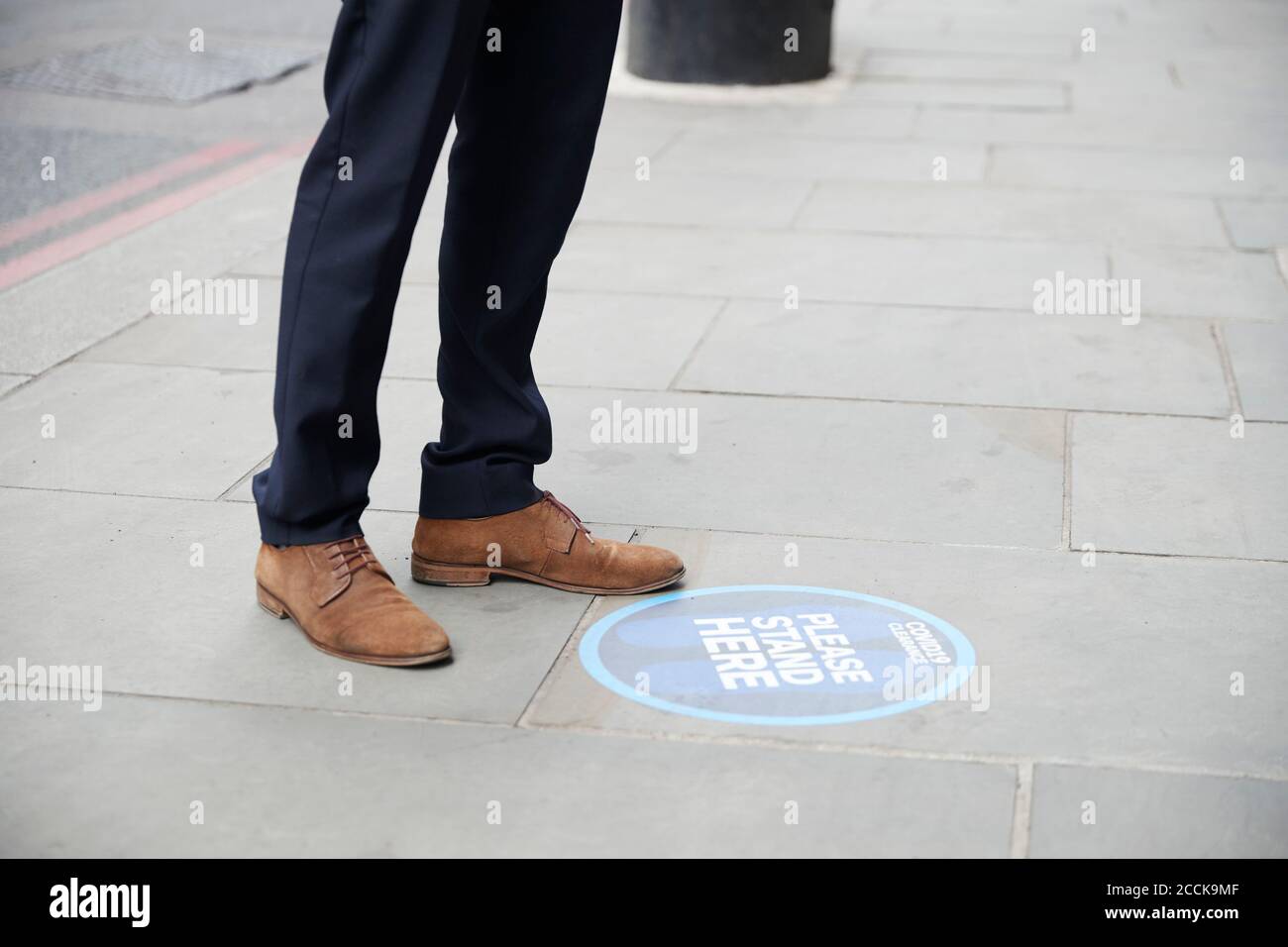 People feet city hi-res stock photography and images - Alamy
