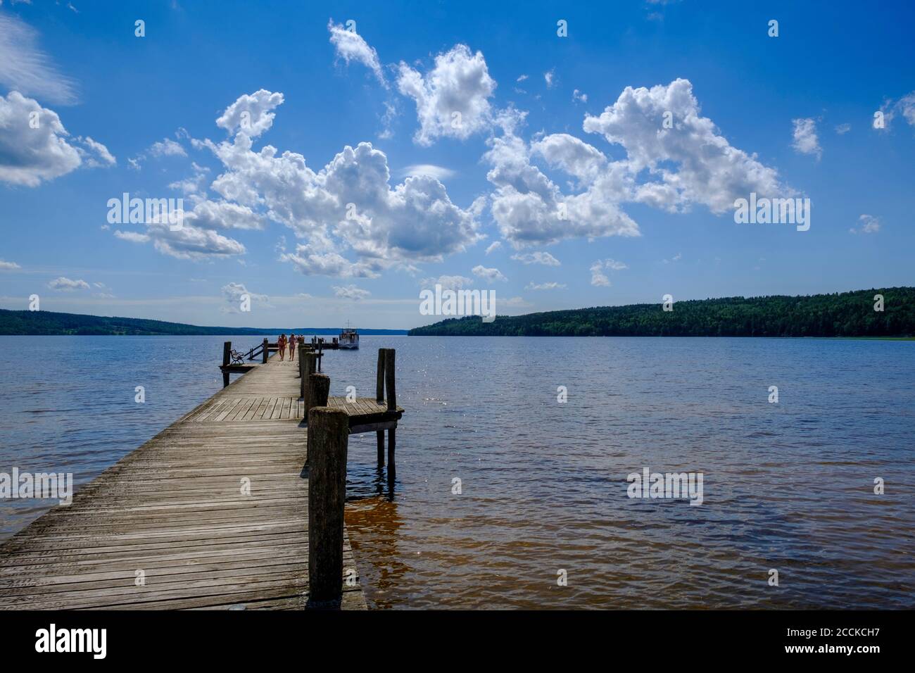 Wood jetty on lake hi-res stock photography and images - Alamy