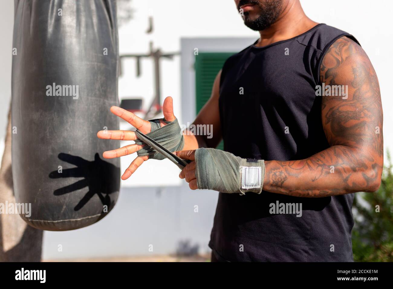 Black hand bandage hi-res stock photography and images - Alamy