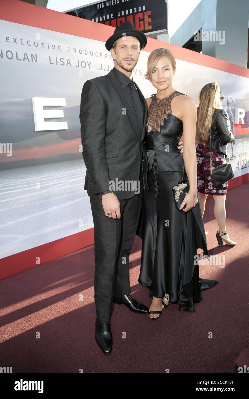 LOS ANGELES - APR 16: Gustaf Skarsgard, Caroline Sjostrand - at the ...