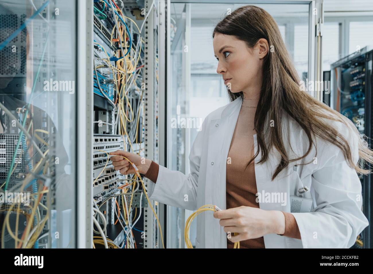 Transceiver hi-res stock photography and images - Alamy