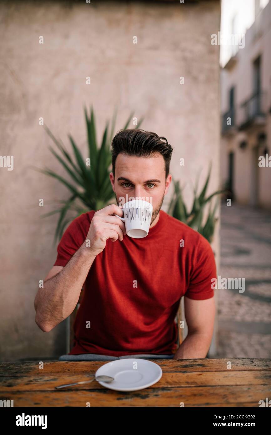 Man coffee cafe hi-res stock photography and images - Alamy