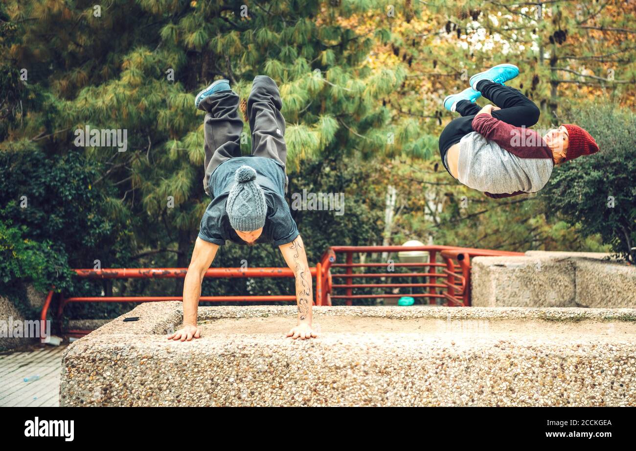 Man youth handstand hi-res stock photography and images - Alamy