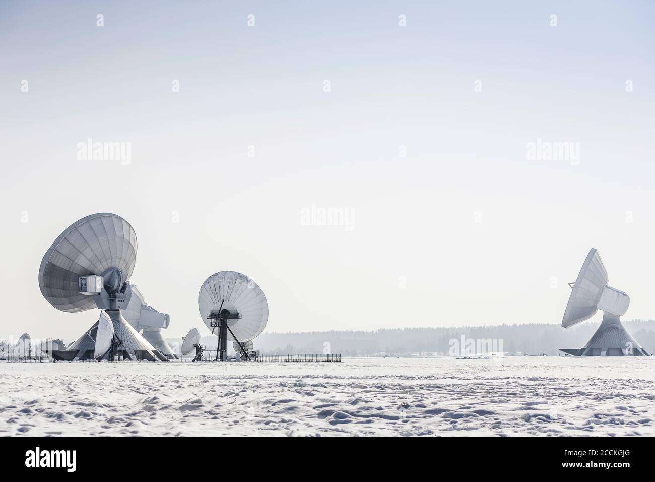 Satellite ground station hi-res stock photography and images - Alamy