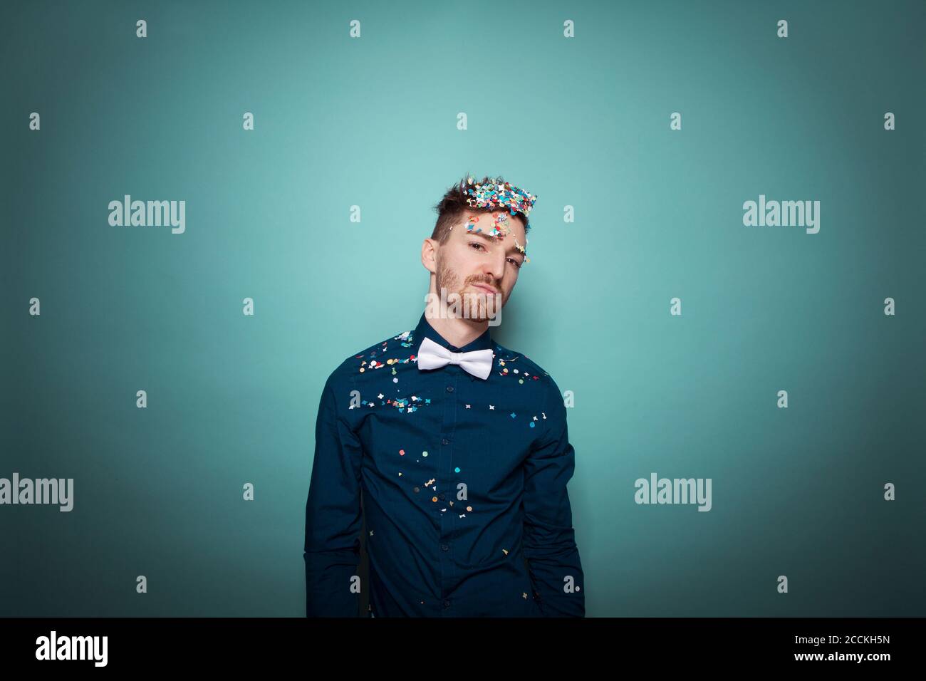 Throwing off hi-res stock photography and images - Alamy