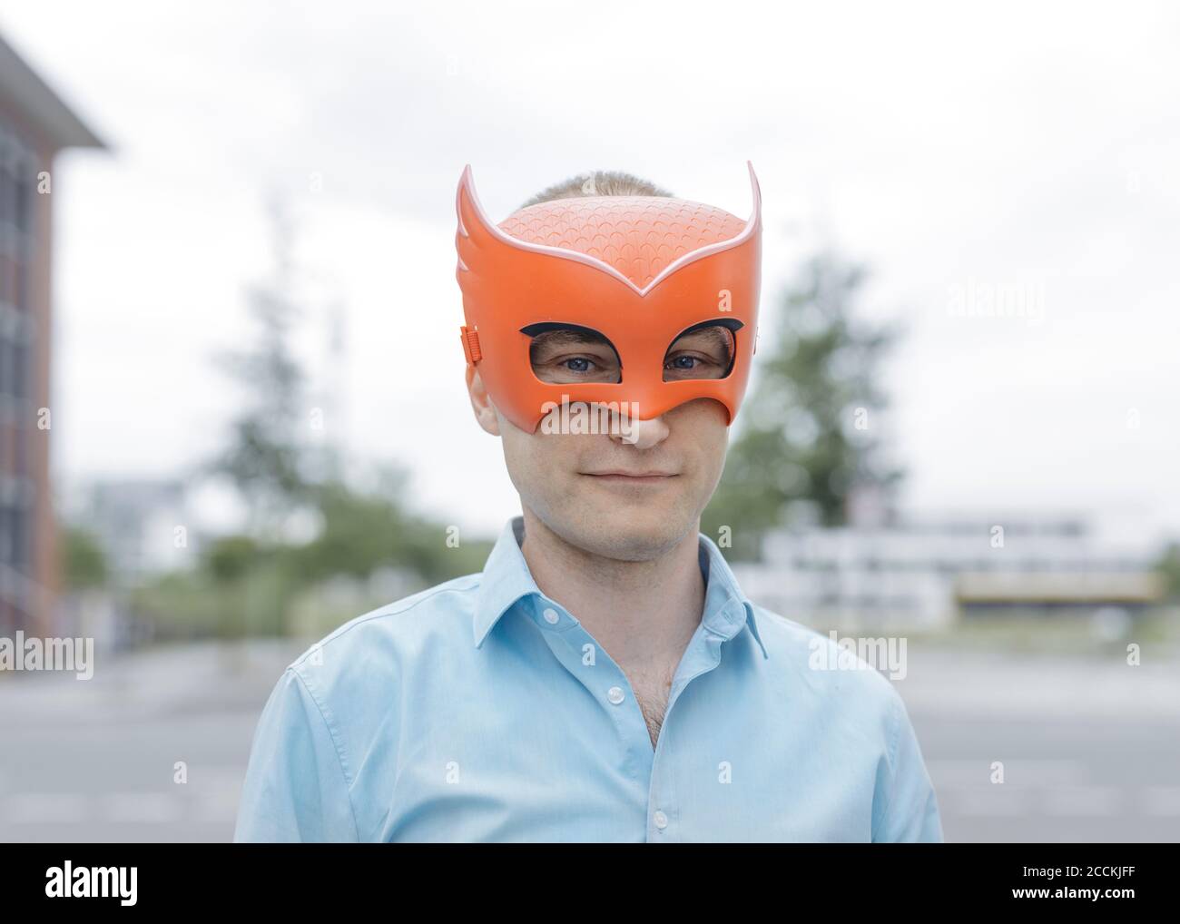 Man wearing mask hi-res stock photography and images - Alamy