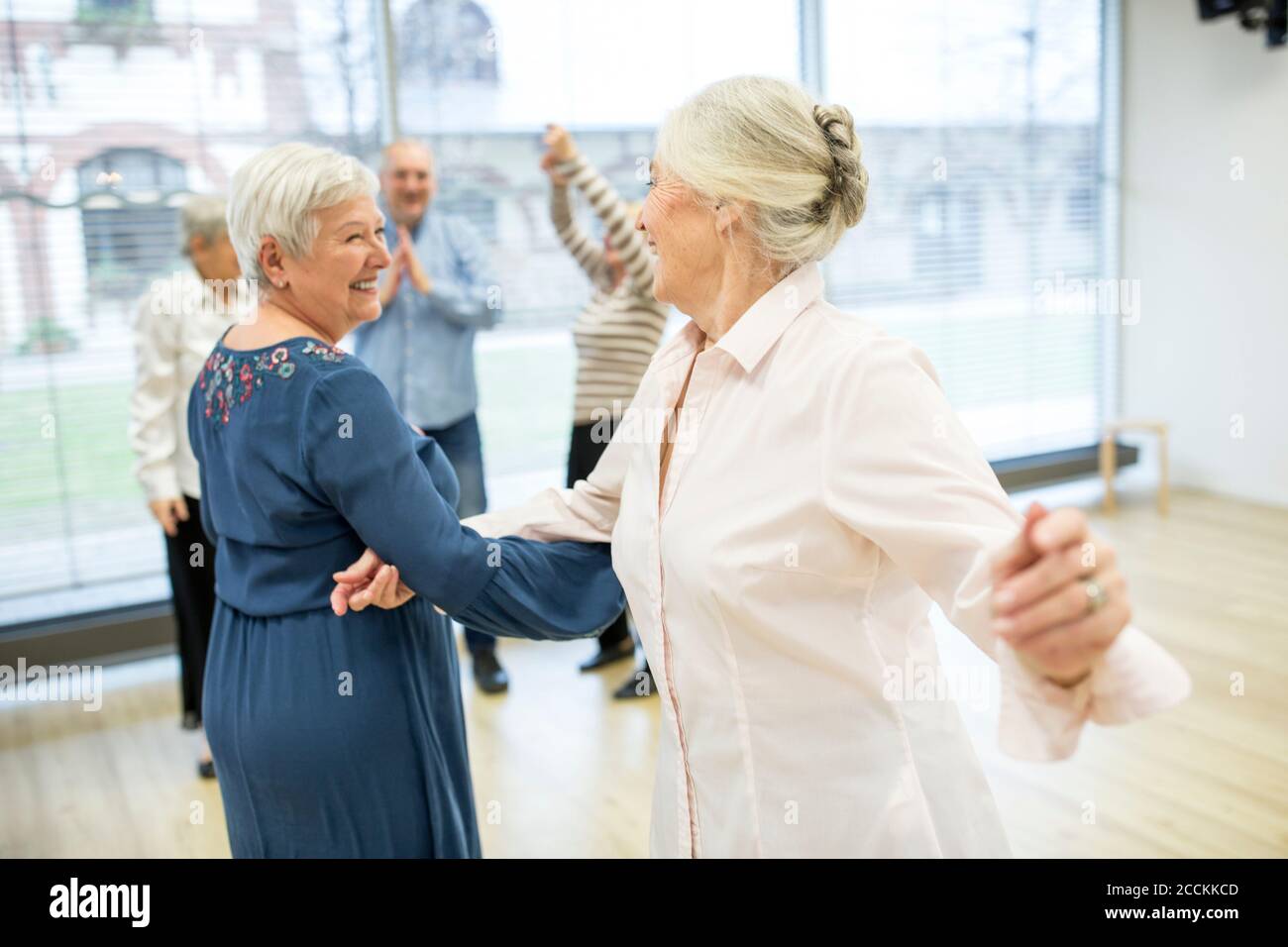 Old man in dance class hi-res stock photography and images - Alamy