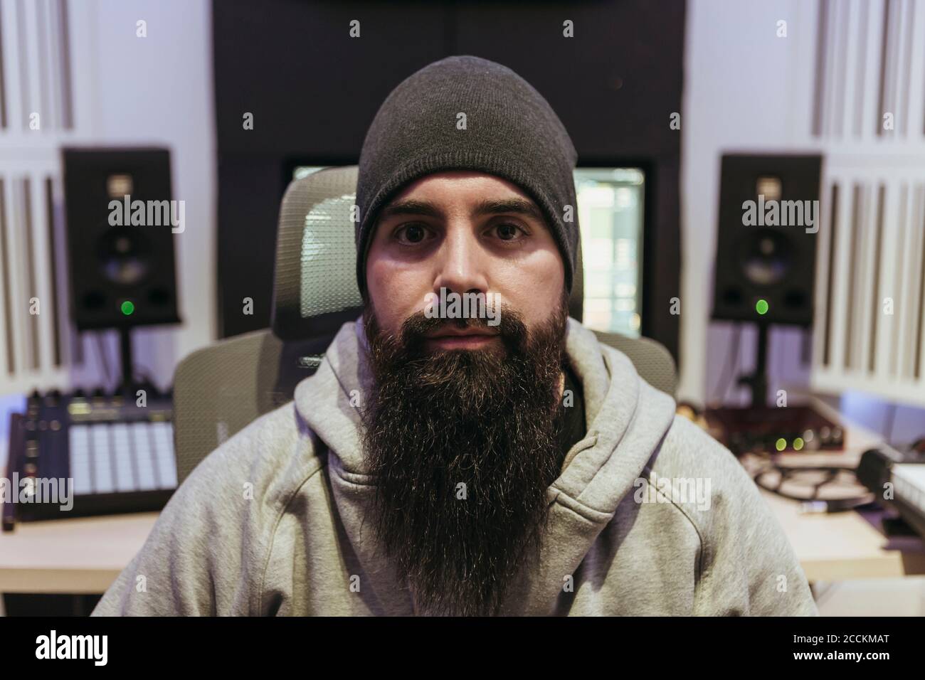 Dj studio hi-res stock photography and images - Alamy