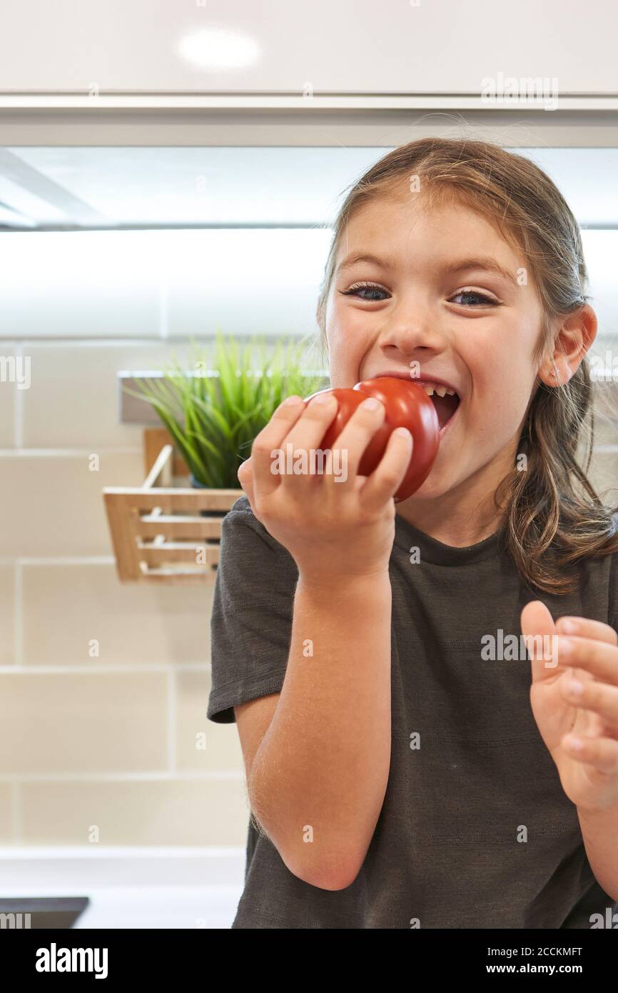Person eating close up mouth hi-res stock photography and images - Alamy