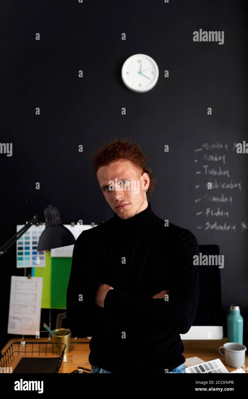 Person standing up from their desk hi-res stock photography and images ...