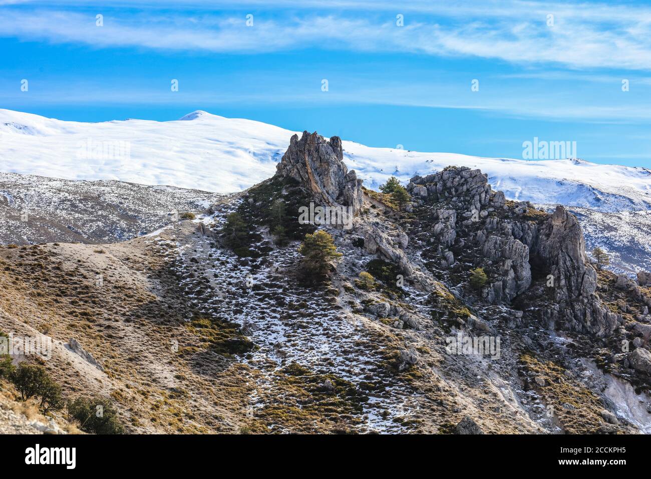 A fascinating hike through a limestone desert to the south of Zubia ...