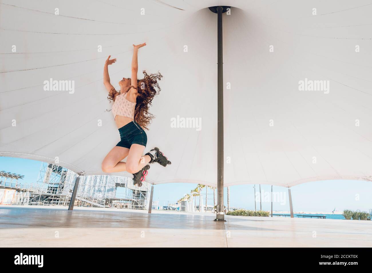 Inline skates and jump hi-res stock photography and images - Alamy