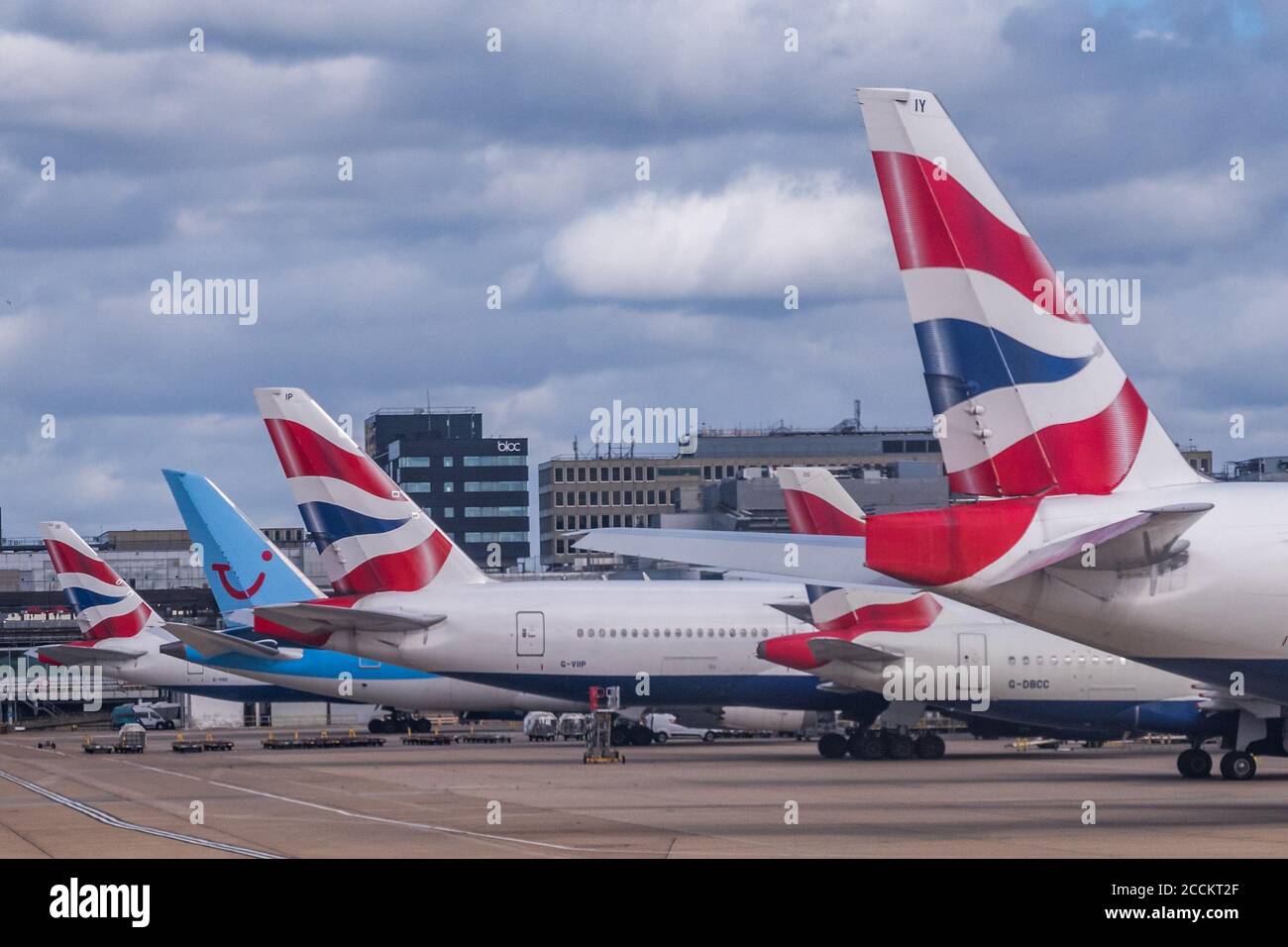 Hsbc gates hi-res stock photography and images - Alamy