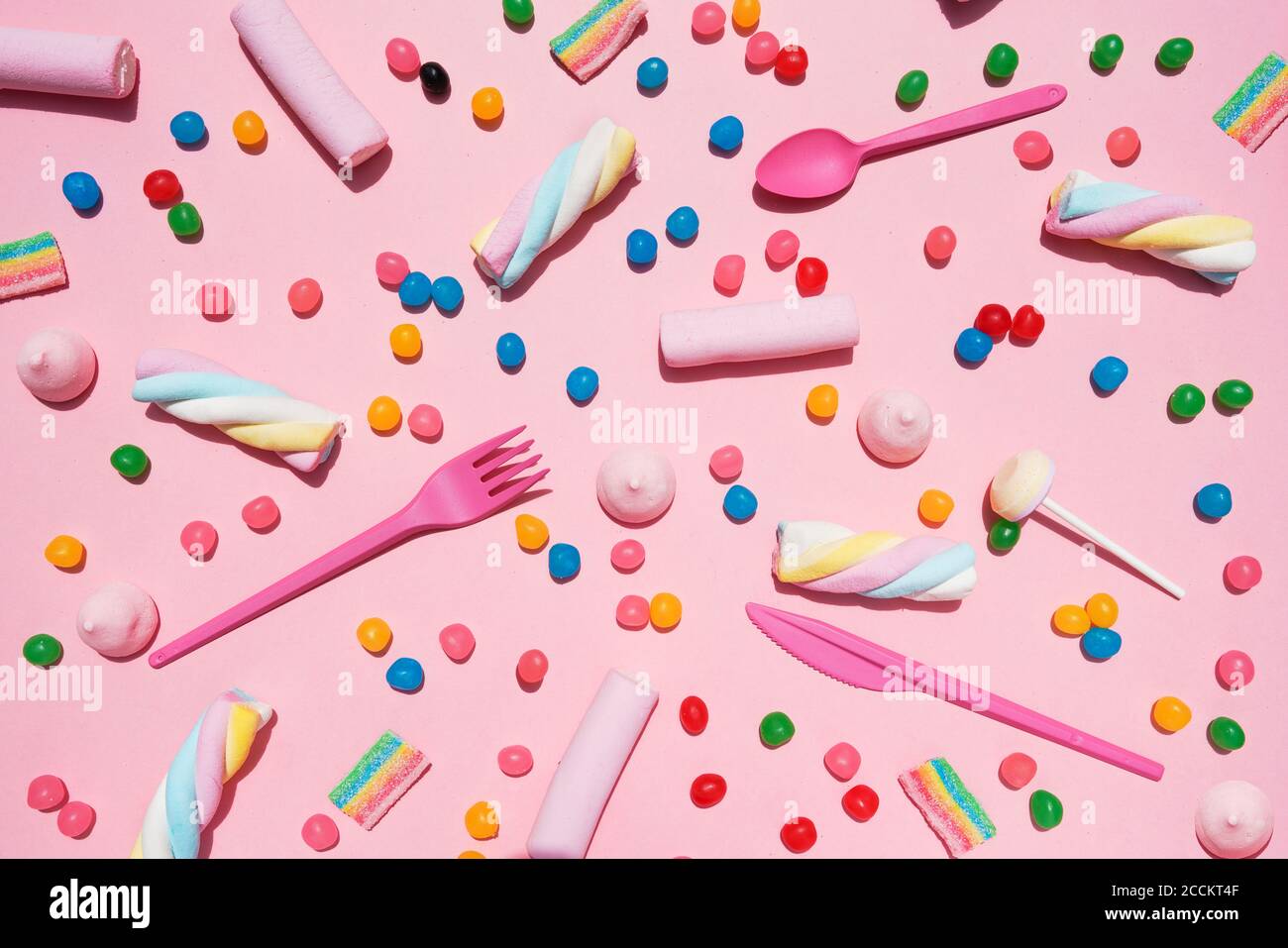 Pink coloured sweets hi-res stock photography and images - Alamy