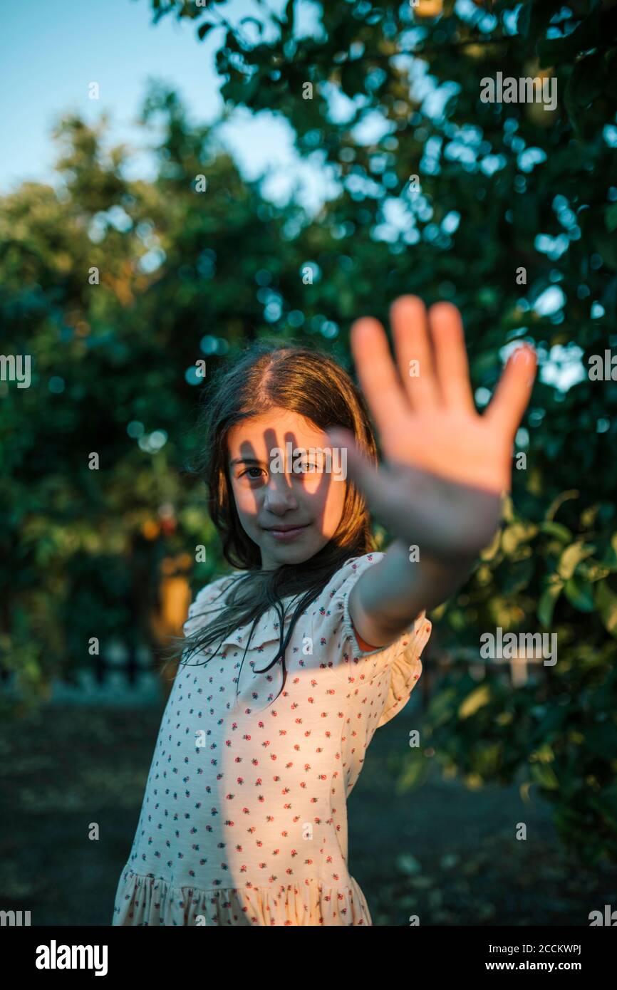 Child shielding eyes hi-res stock photography and images - Alamy