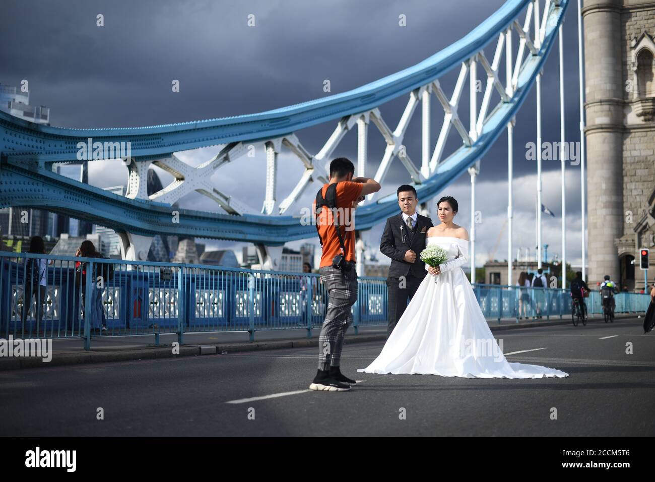 Tower Bridge Stuck Open High Resolution Stock Photography and Images ...