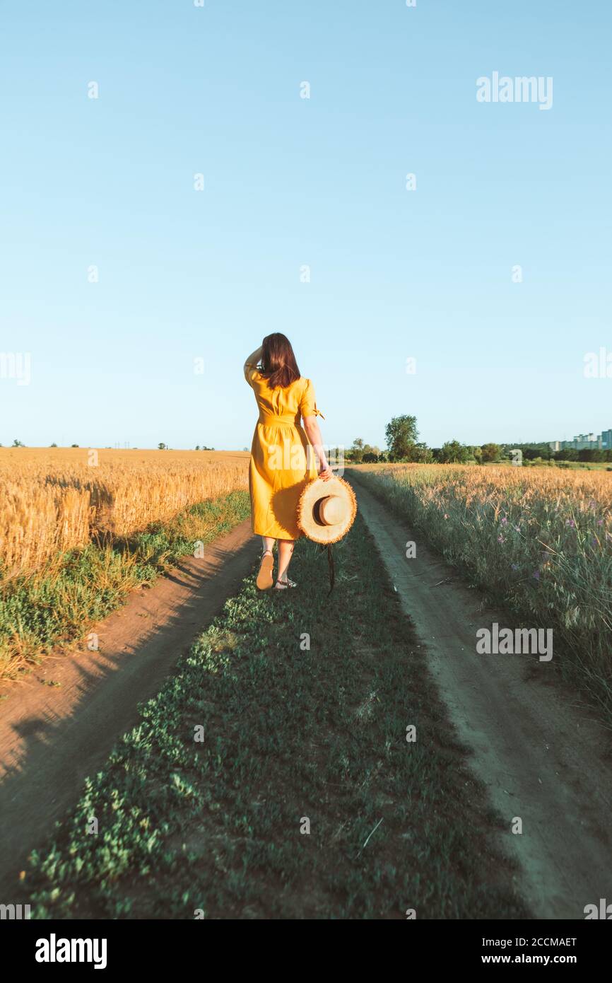 Woman sundress rear view hi-res stock photography and images - Alamy