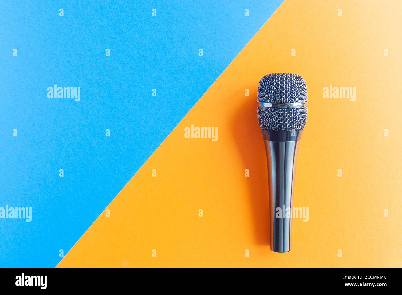 micro close up top view sing vocal Stock Photo - Alamy