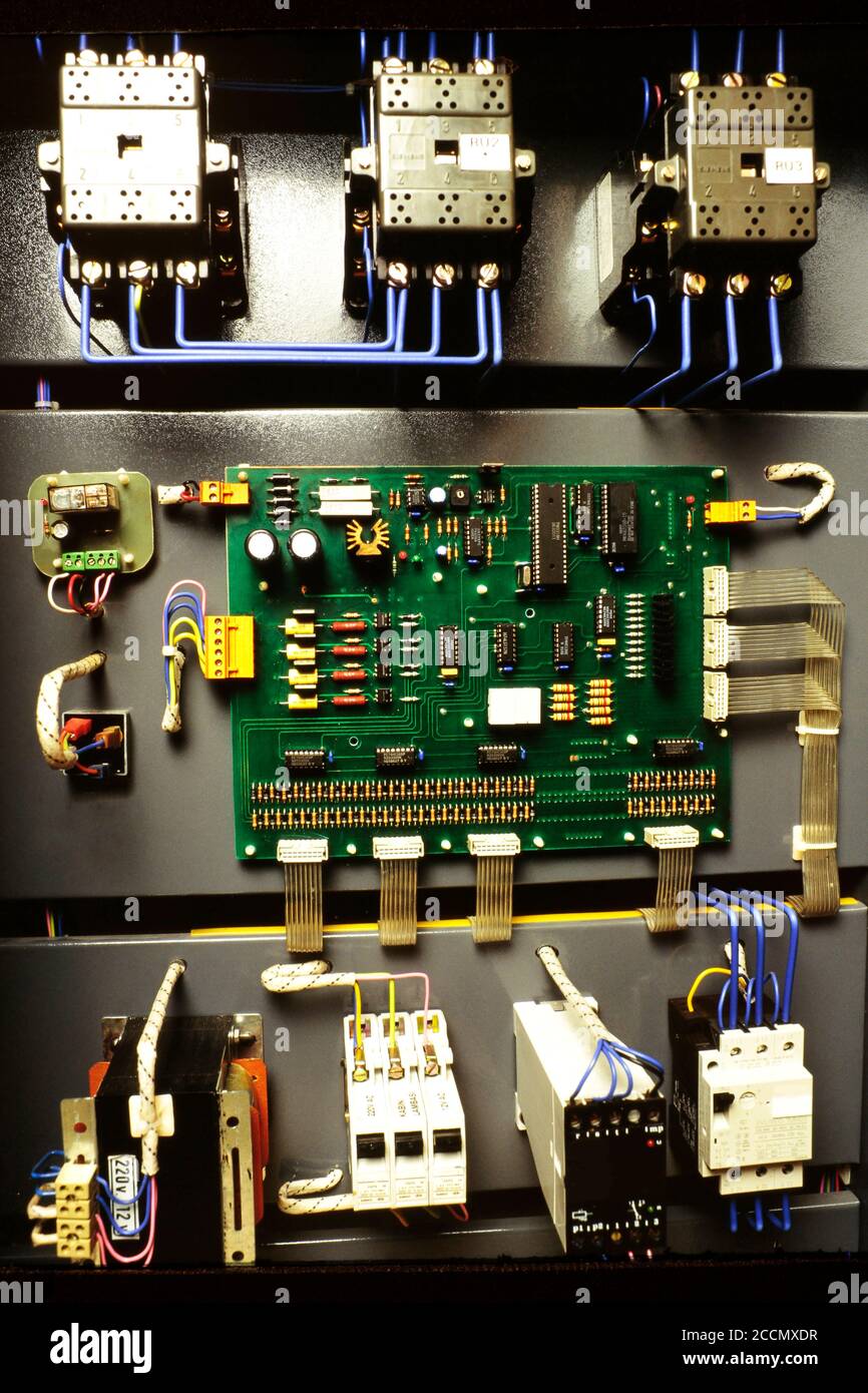 Control units for fully electronic modern elevators. Electronic system ...