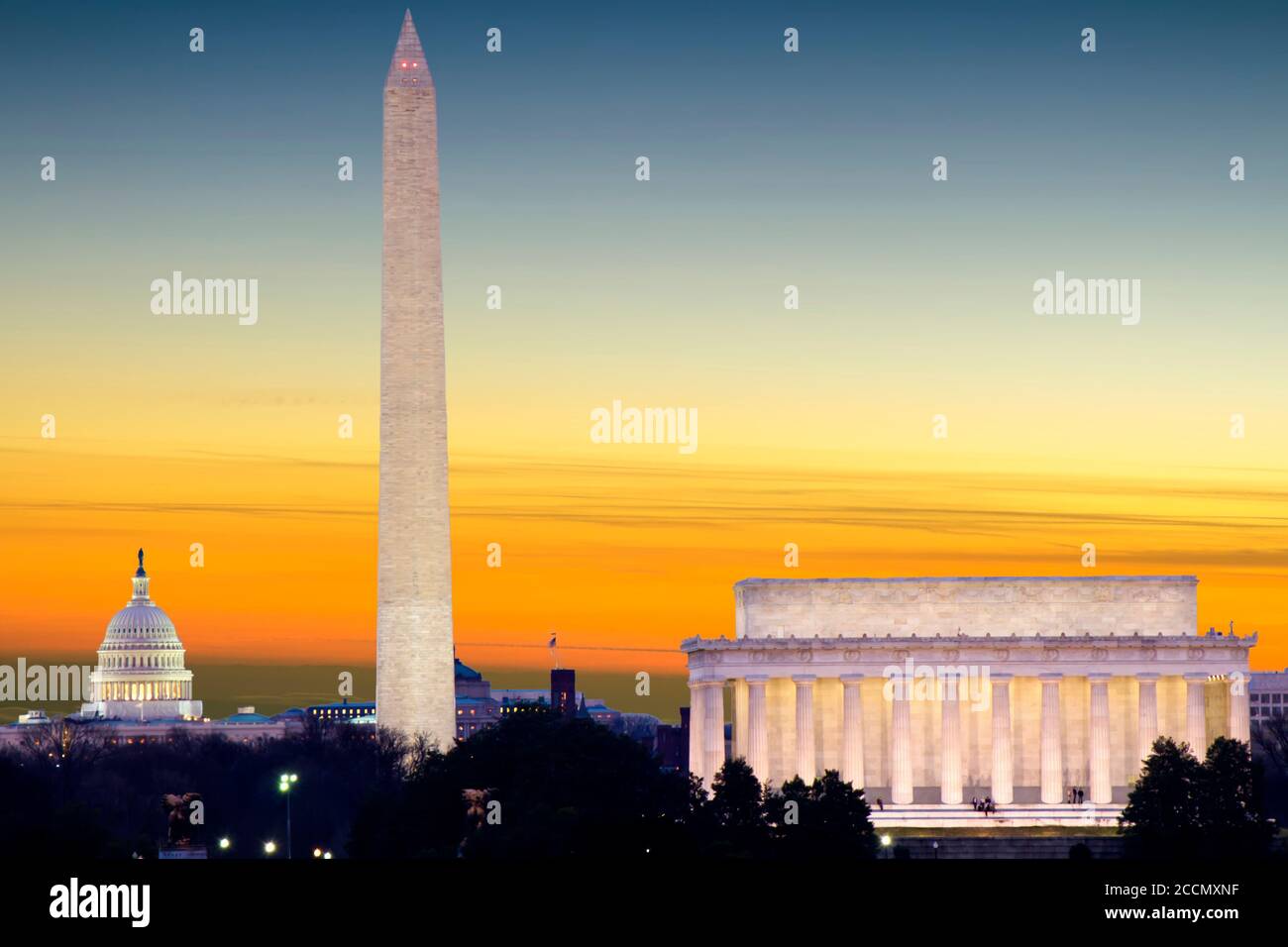 Washington DC skyline including Lincoln Memorial, Washington Monument ...