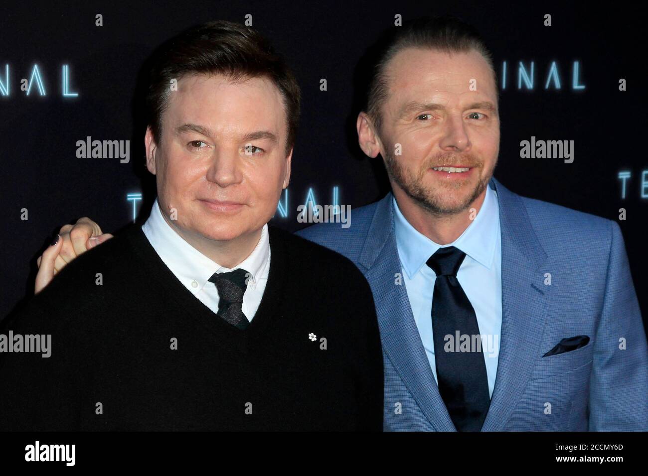 LOS ANGELES - MAY 8: Mike Myers, Simon Pegg at the Terminal Premiere at ...