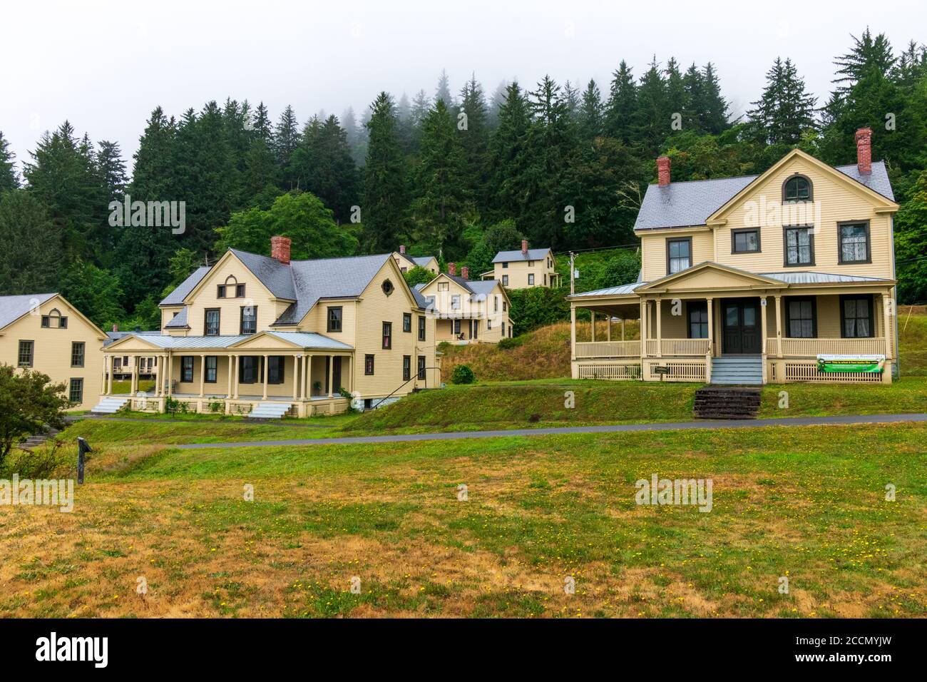 Fort columbia state park barracks hi-res stock photography and images ...