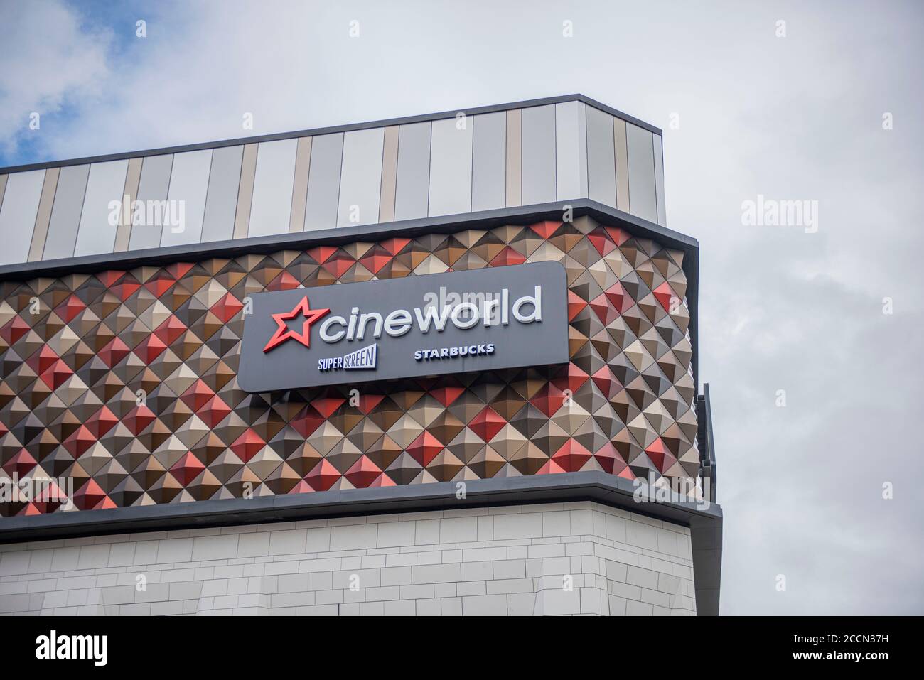 Cineworld logo hi-res stock photography and images - Alamy