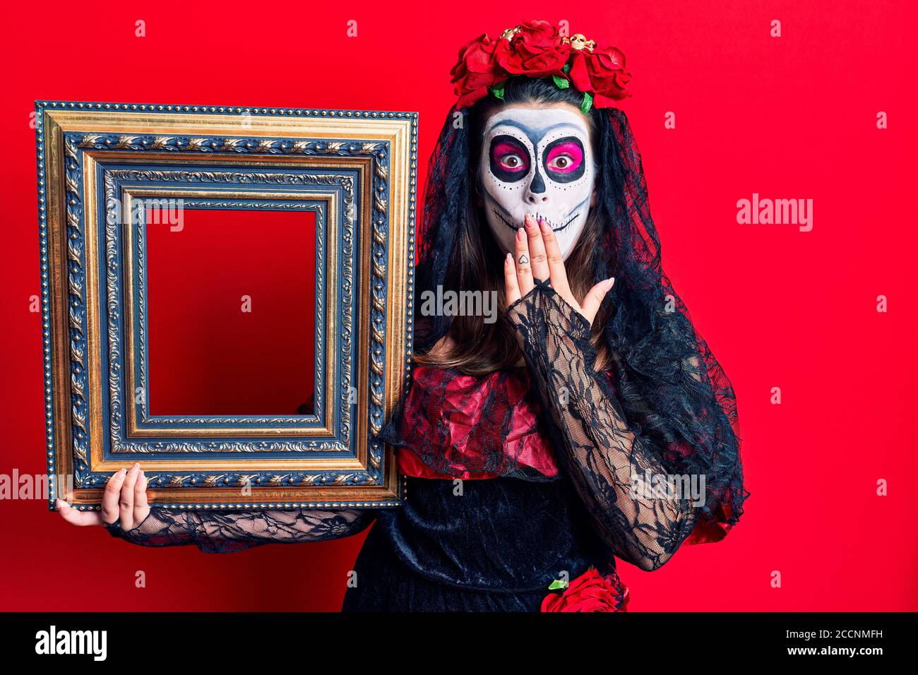 Retro scared to death hi-res stock photography and images - Alamy