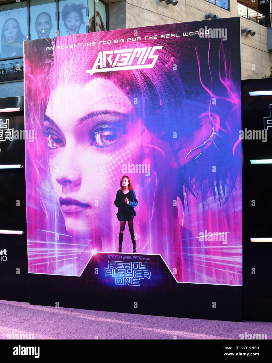 LOS ANGELES - MAR 26: Ready Player One Poster - Art3mis at the Ready ...