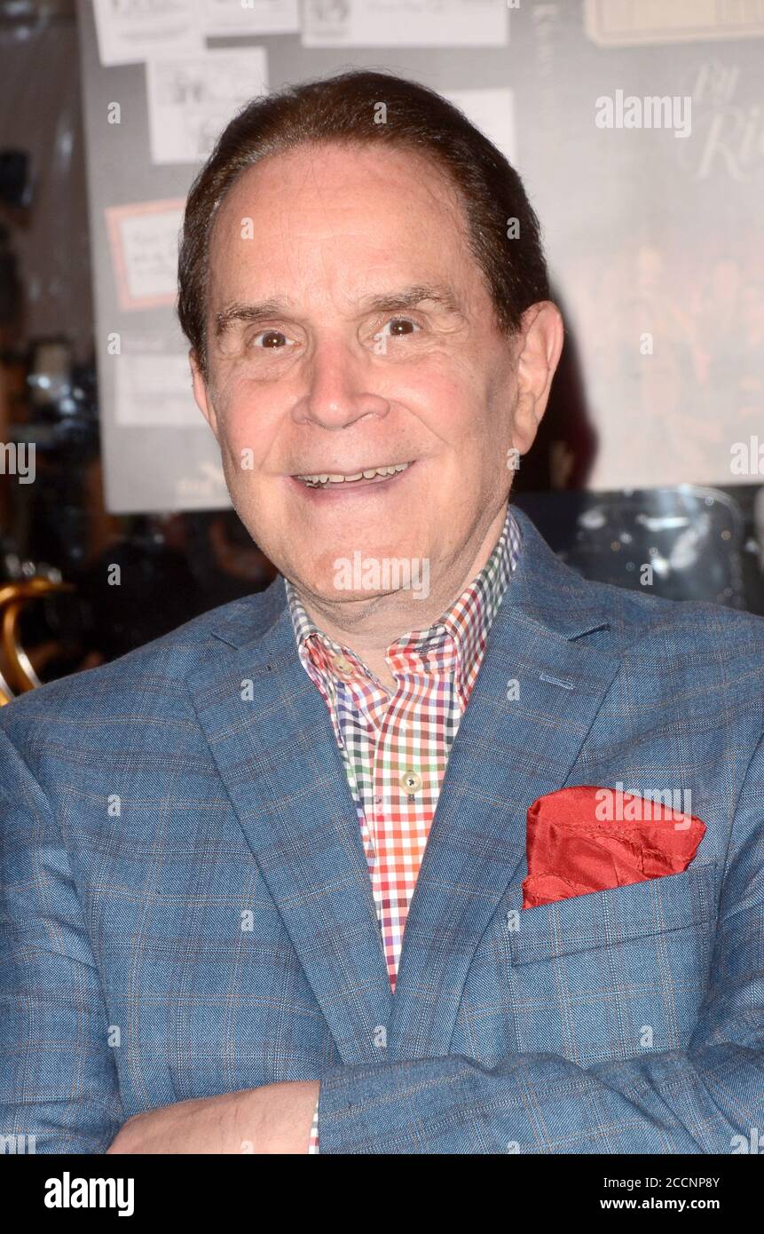 LOS ANGELES - JUN 2: Rich Little at the Rich Little signs People I've ...