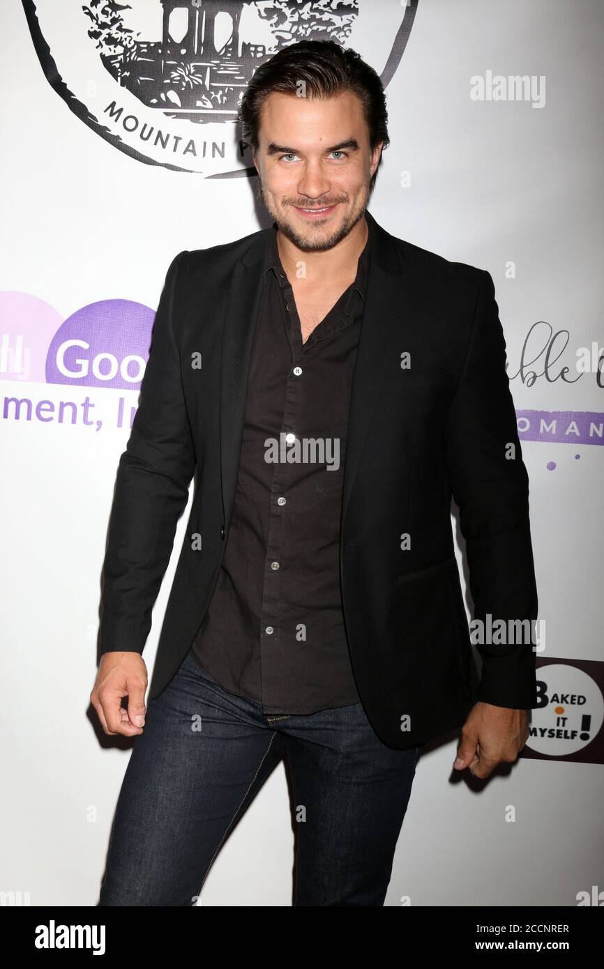 LOS ANGELES - OCT 16: Rob Mayes at the Women Empowering Women - The ...